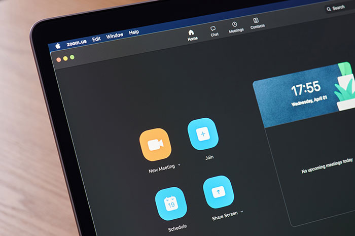 Best practices for art galleries presenting art virtually
